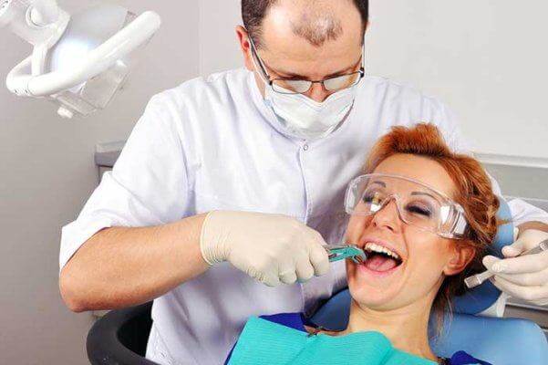 Avulsione dentaria: quando è necessario togliere un dente