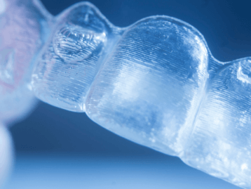 Chewies Invisalign. Cosa sono e come utilizzarli al meglio